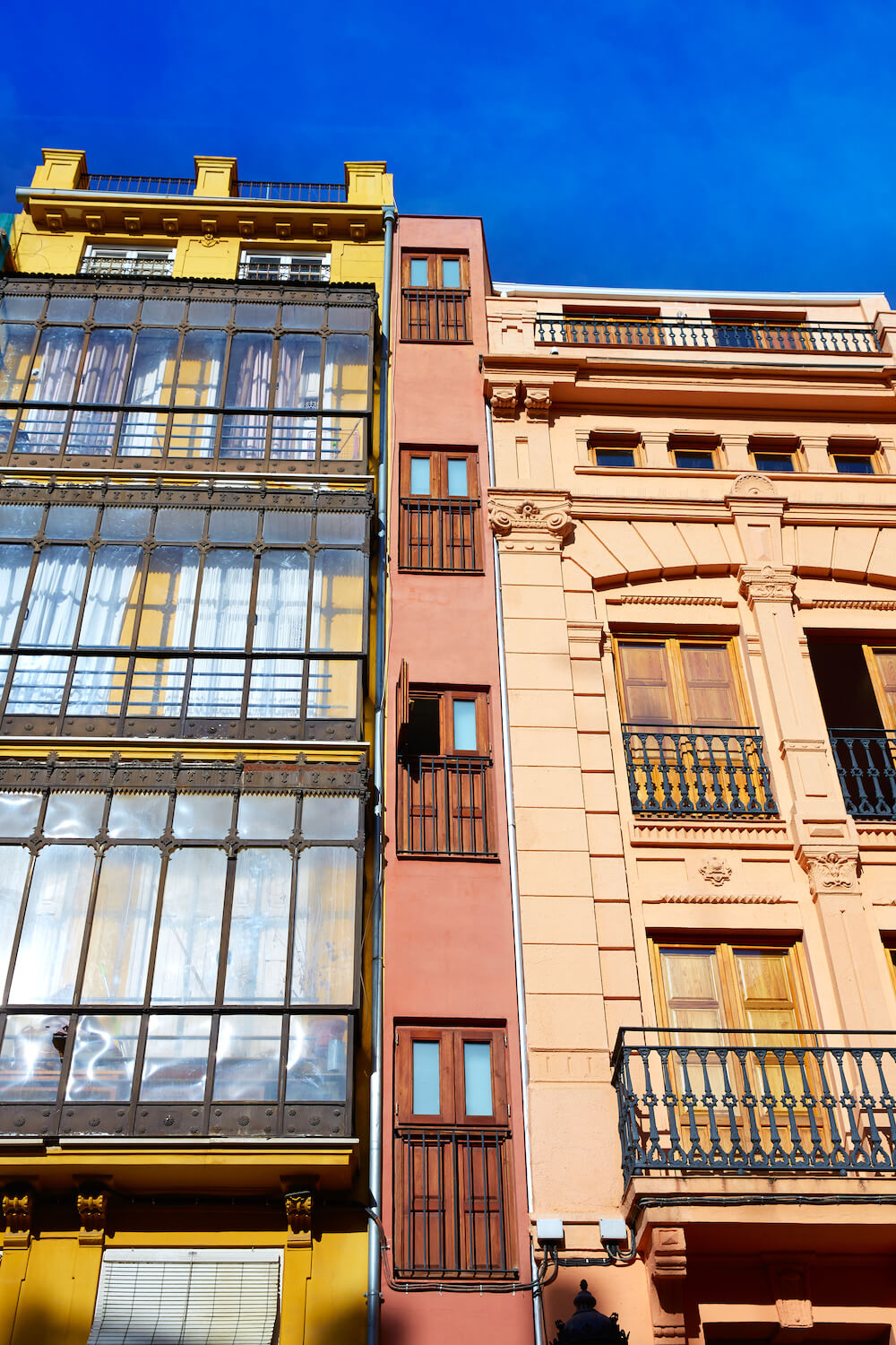 La Estrecha House: Europe's Narrowest House in Valencia, Spain ...